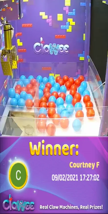 I played Clawee and won a real prize! Check it out! --->