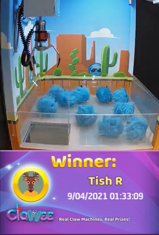 I played Clawee and won a real prize! Check it out! --->