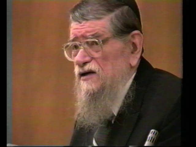 Telz Cleveland 1991 Rav Mordechai Gifter zt'l on Vimeo