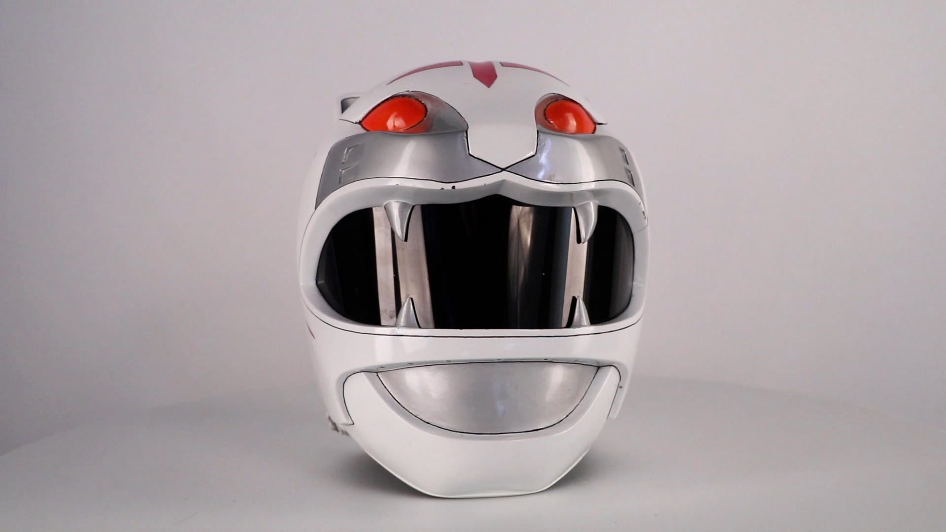 Lot #130 - Power Rangers Wild Force (2002-2003) White Wild Force Ranger ...