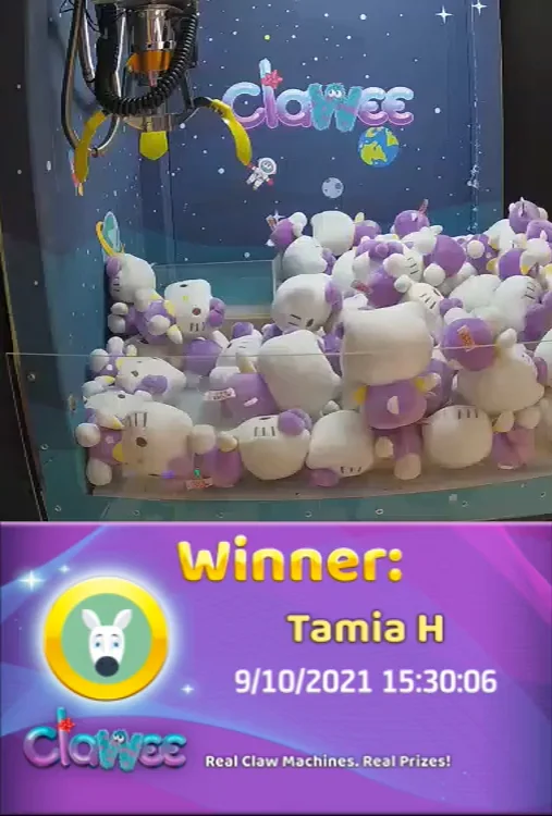 I played Clawee and won a real prize! Check it out! --->