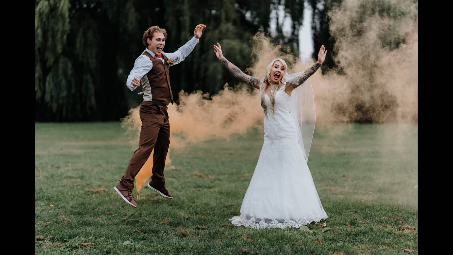 Victoria & Luke's Sneak Peak Slideshow on Vimeo