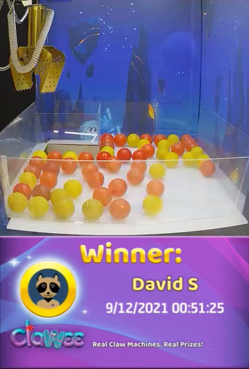 I played Clawee and won a real prize! Check it out! ---> on Vimeo