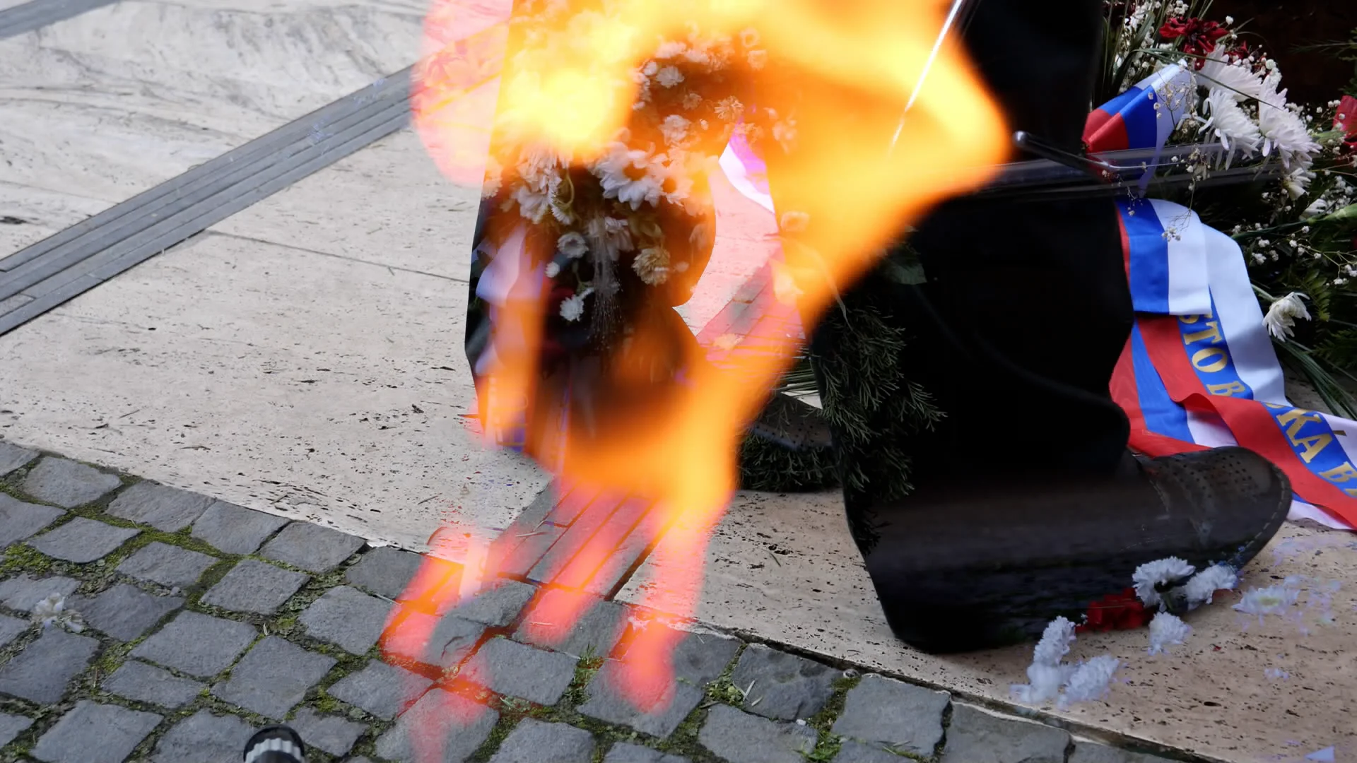 chuck hirt-museum-cut-test-2.mpg on Vimeo