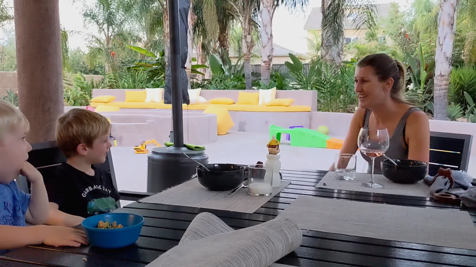 Nyssa sings John Jacob Jingle-heimer Smith on Vimeo