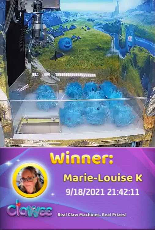 I played Clawee and won a real prize! Check it out! --->
