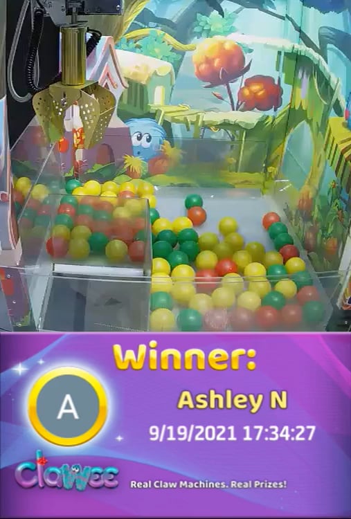 I played Clawee and won a real prize! Check it out! --->