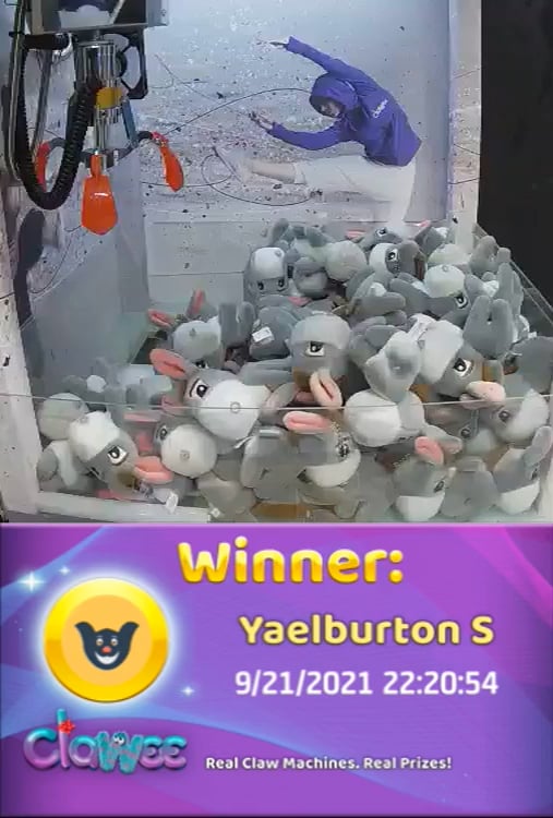 I played Clawee and won a real prize! Check it out! --->