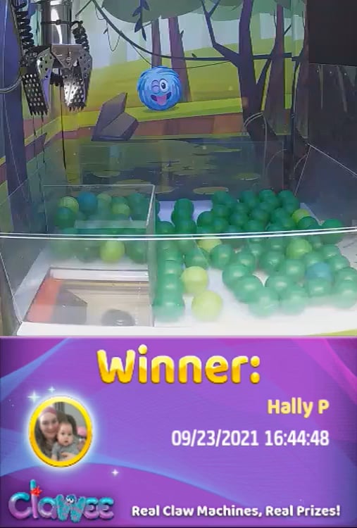 I played Clawee and won a real prize! Check it out! ---> on Vimeo