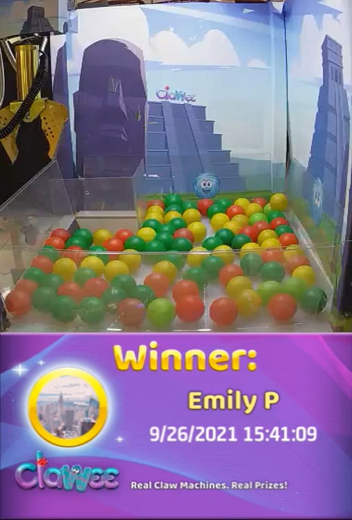 I played Clawee and won a real prize! Check it out! ---> on Vimeo