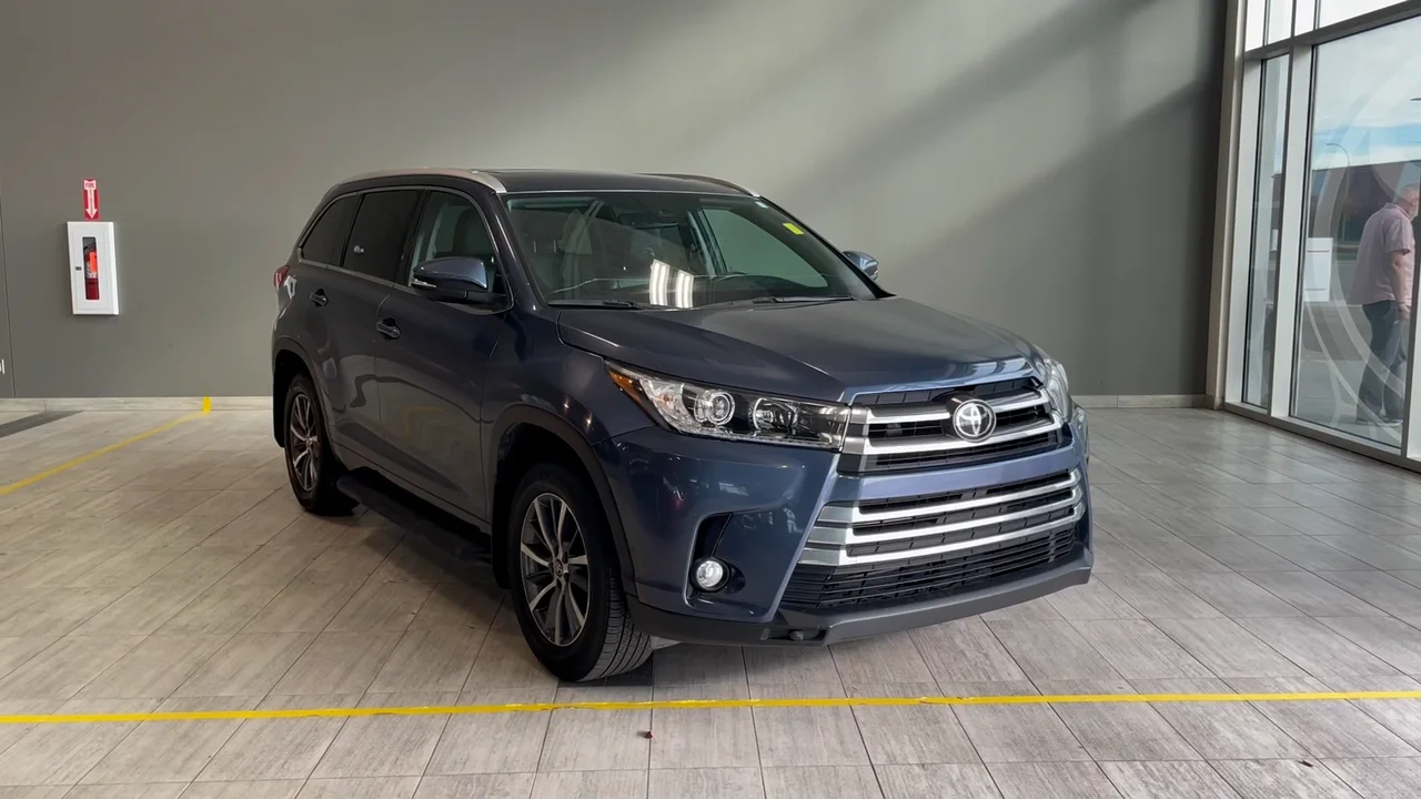 Blue 2017 Toyota Highlander XLE XLE Review - Toyota Northwest Edmonton ...