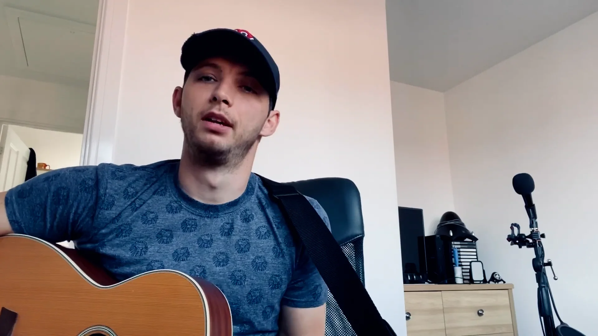 jamie-bruises-lewis-capaldi.mp4 on Vimeo