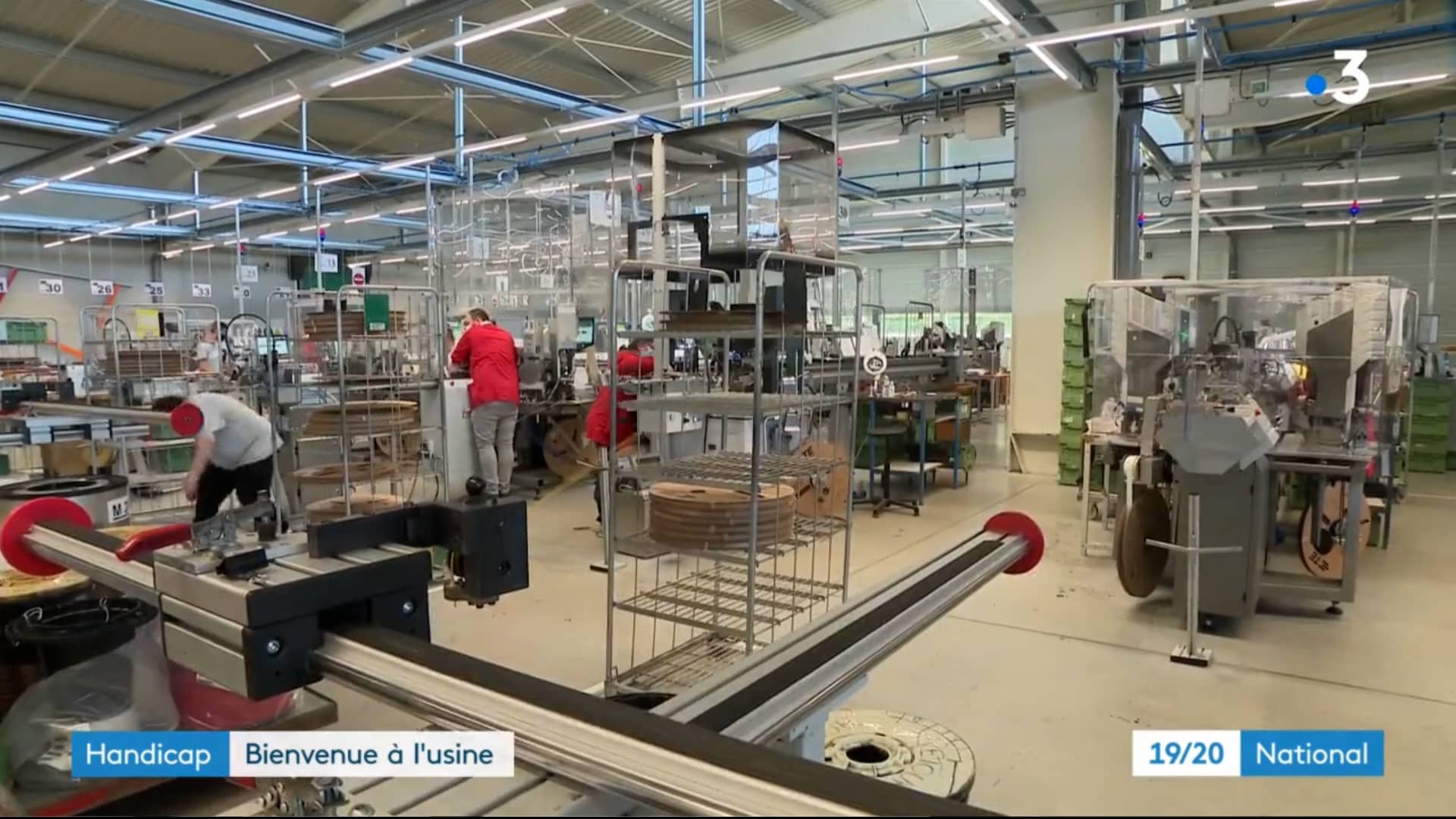 L'équipe de Fr3 s'immerge dans les usines sur la Fondation AMIPI on Vimeo