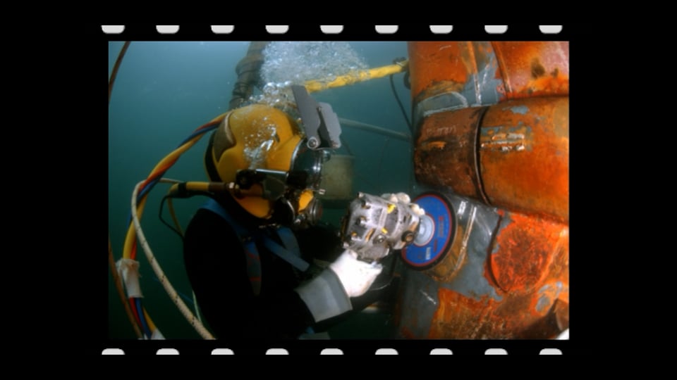 Underwater Diving Service - Deep Diving & Marine Services