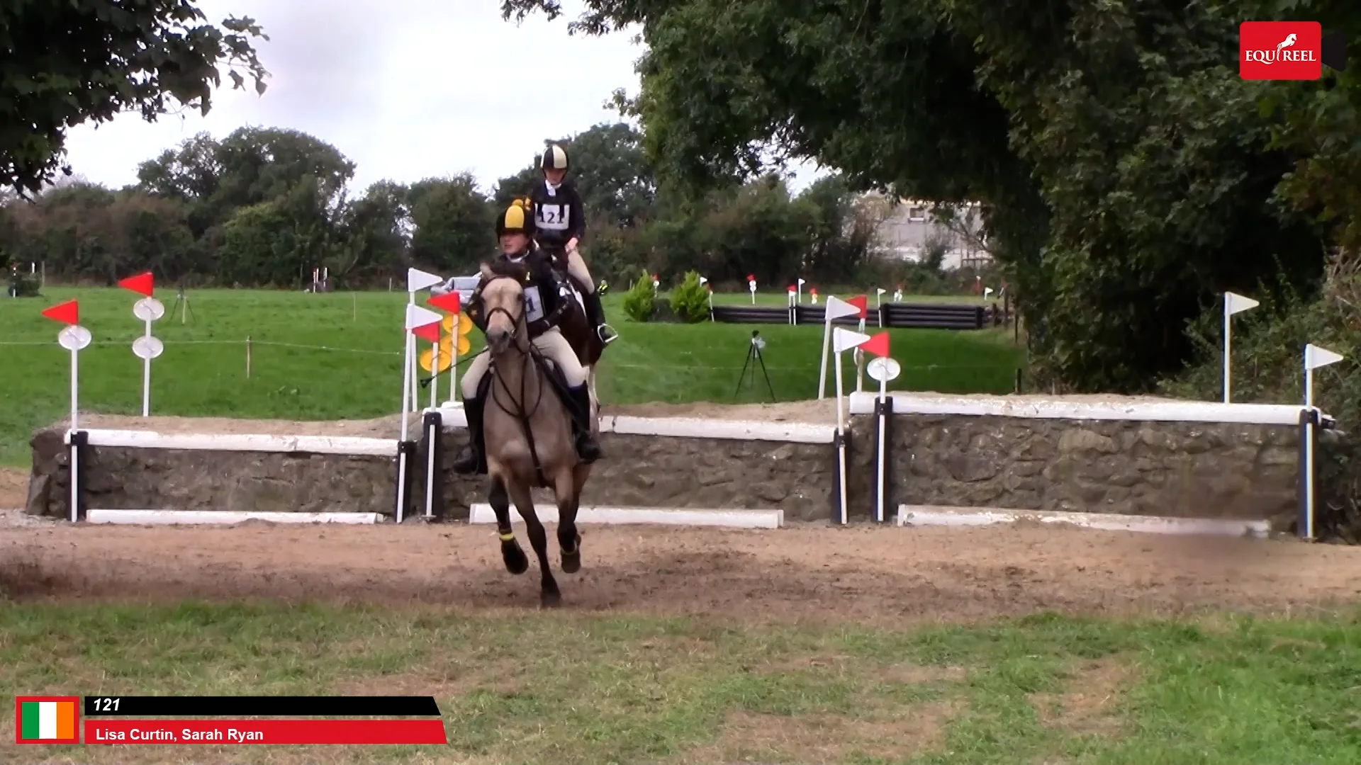 EQUIREEL 121 Lisa Curtin, Sarah Ryan & 121 at IPC NATIONAL HUNTER TRIAL ...