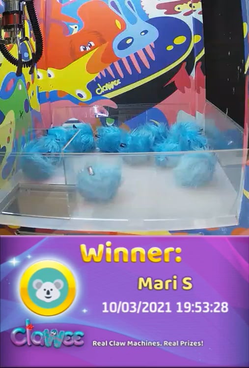 I played Clawee and won a real prize! Check it out! ---> on Vimeo