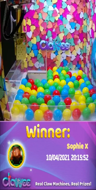 I played Clawee and won a real prize! Check it out! --->