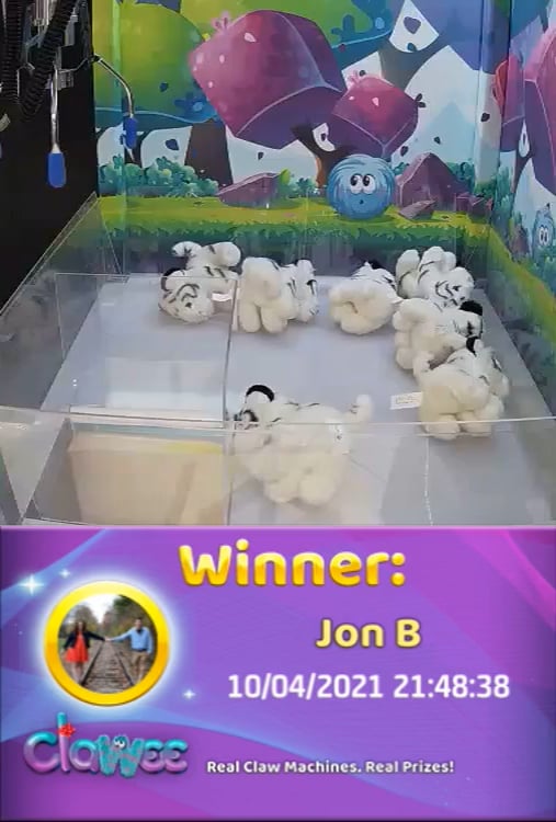 I played Clawee and won a real prize! Check it out! --->