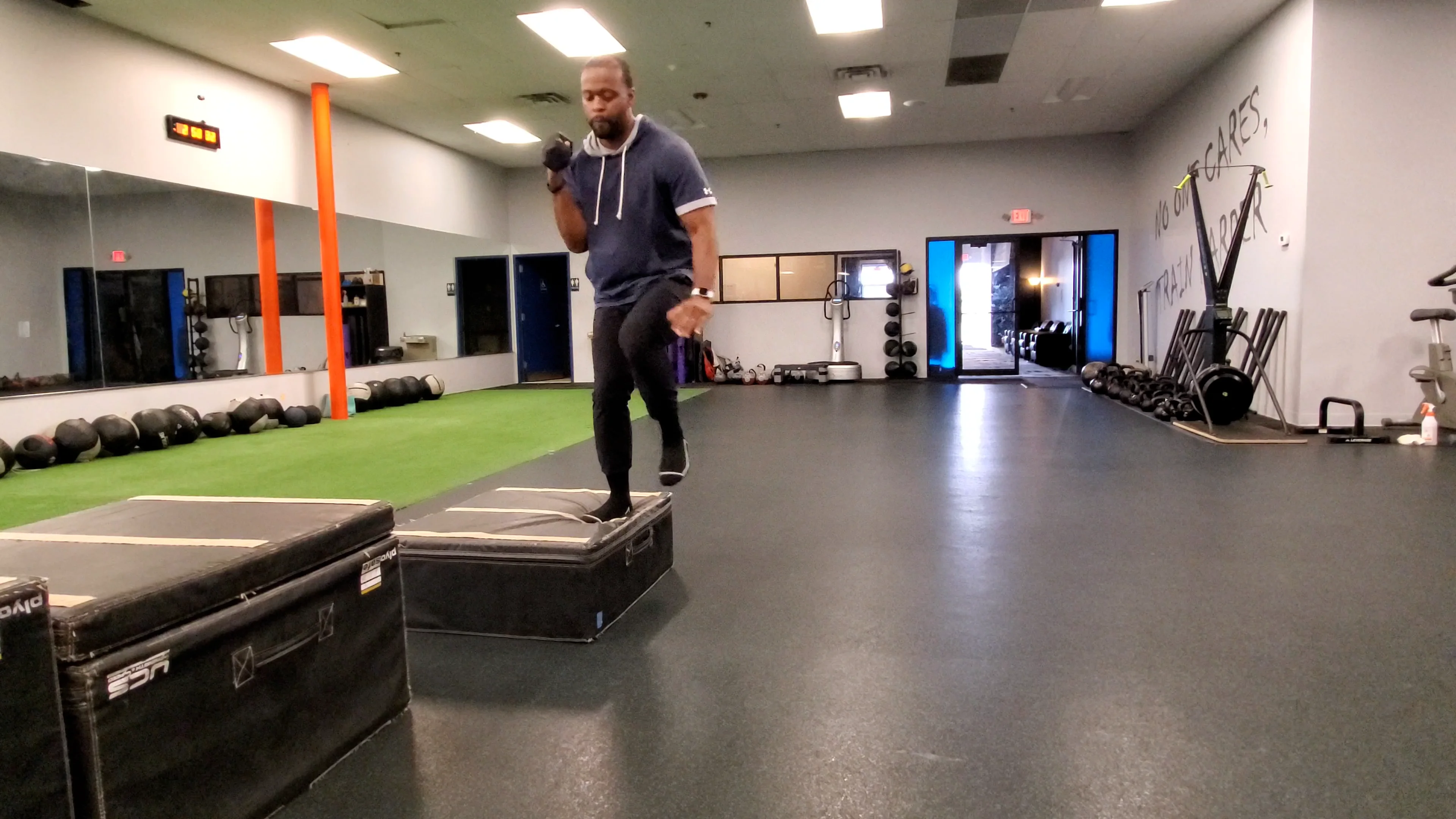 Box DB punch Lateral Bound on Vimeo