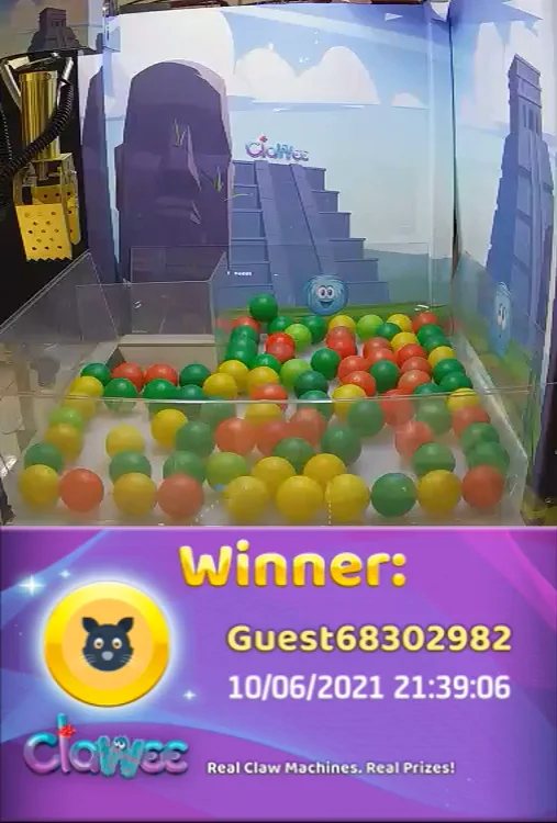 I played Clawee and won a real prize! Check it out! ---> on Vimeo