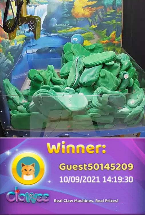 I played Clawee and won a real prize! Check it out! --->