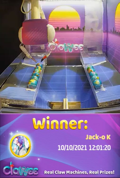 I played Clawee and won a real prize! Check it out! --->