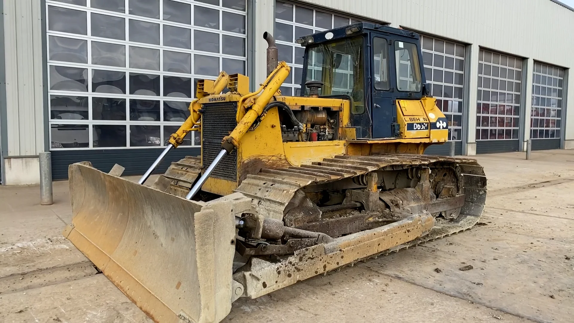 Komatsu D65P-8 - Dromore October 2021 on Vimeo