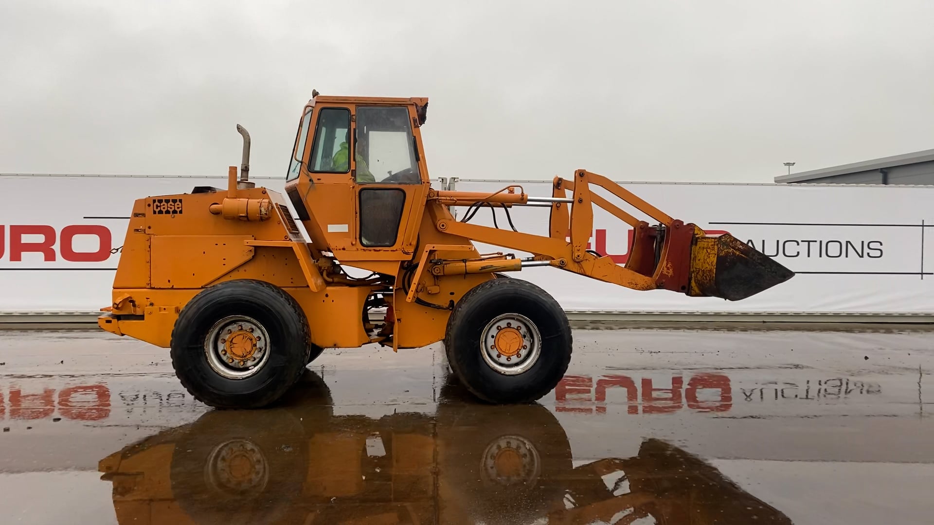 Case W15 Wheeled Loader - Leeds October 21 on Vimeo