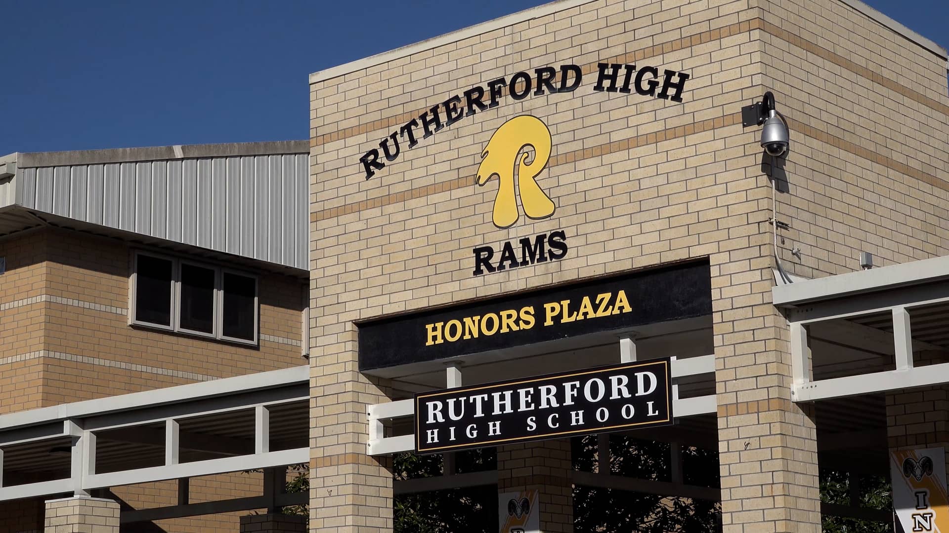 Welcoming the new Rutherford Middle School Principal Crystal Boyette on ...