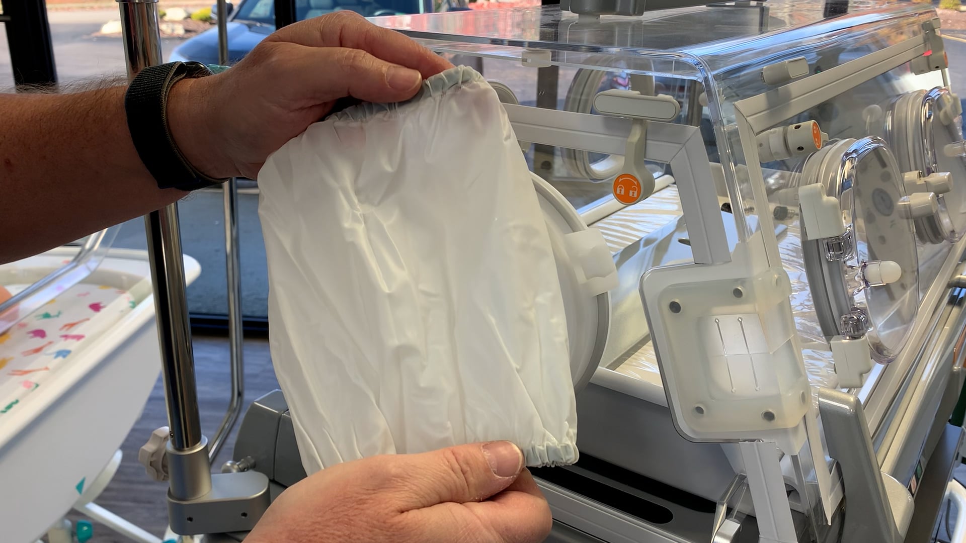 Iris Port Cover.MOV on Vimeo