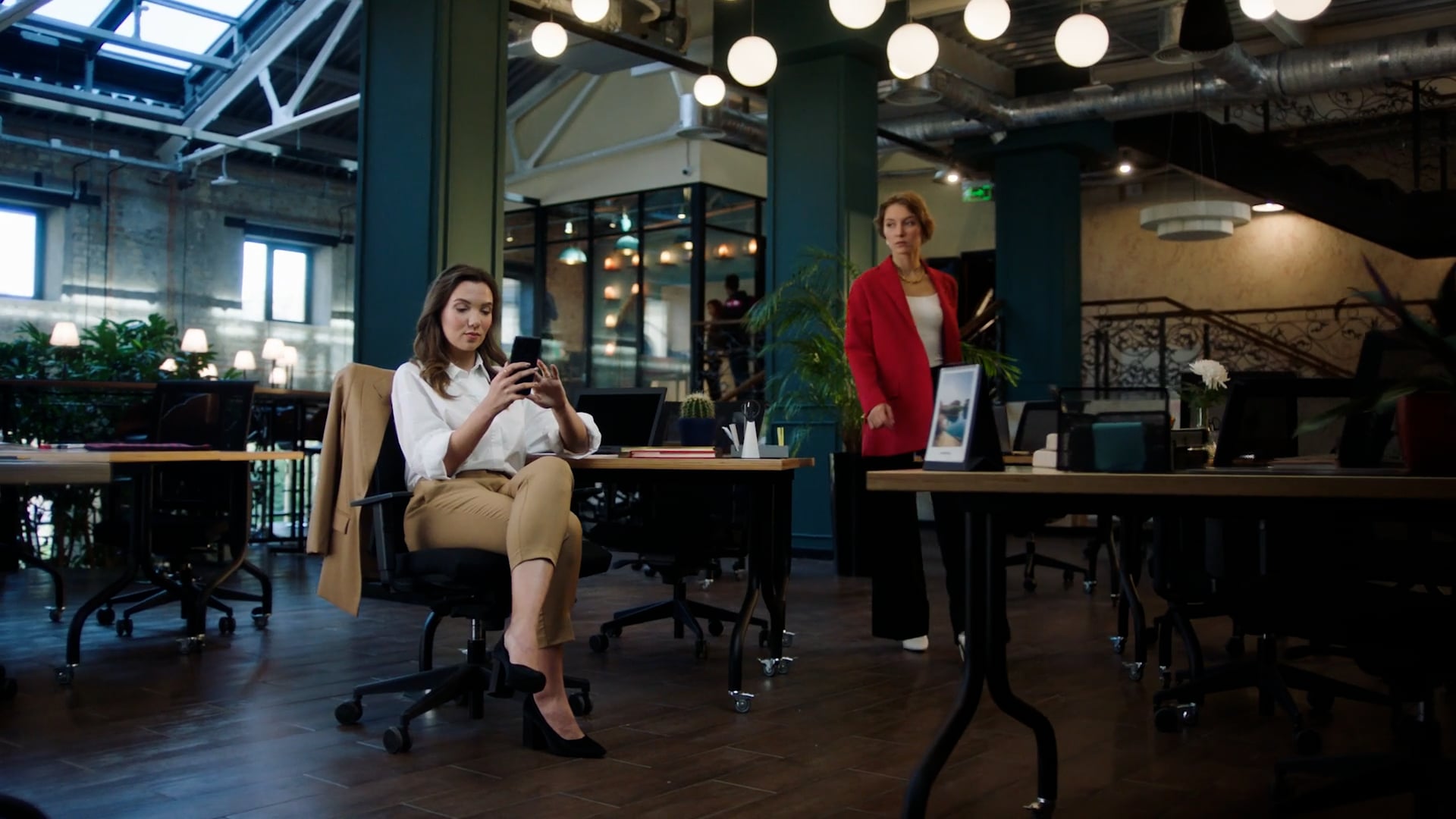 online store Modna Kasta (jacket).mp4 on Vimeo