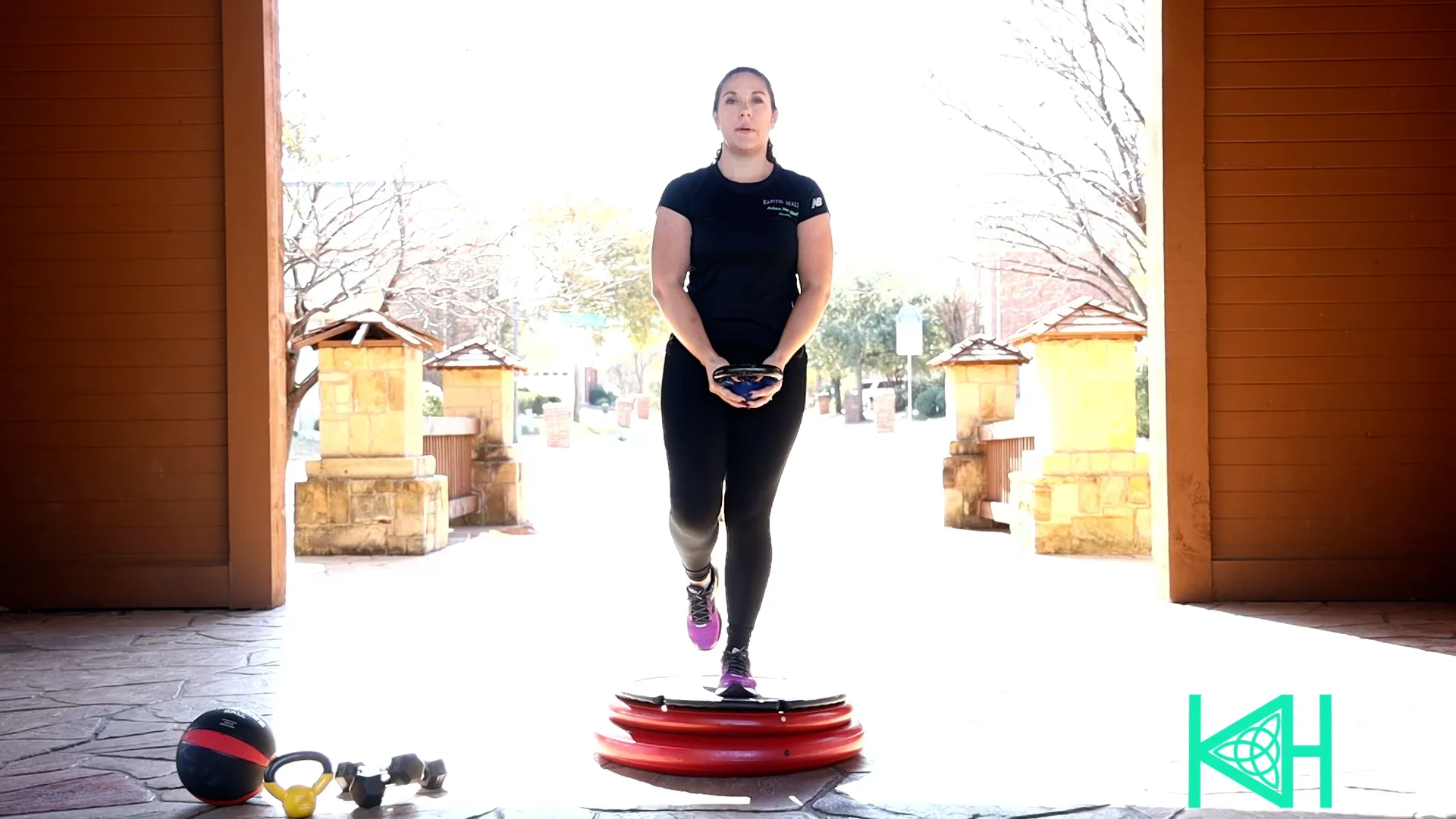 Standing single leg wood chop-on 360 with kettlebell.mp4 on Vimeo