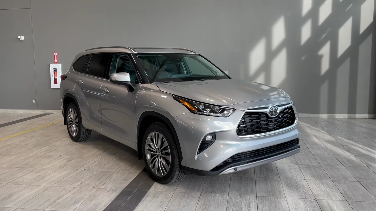 Celestial Silver Metallic 2021 Toyota Highlander Platinum AWD Platinum ...