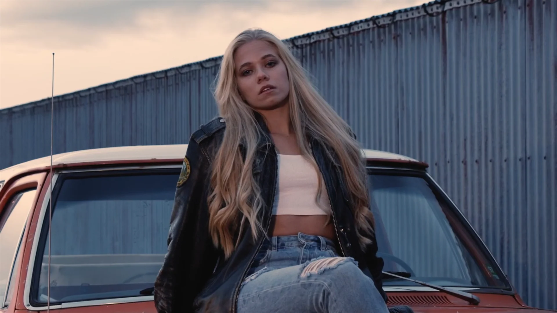 MK_2020_10_01_GIRL_AND_THE_CAR_VIMEO_PREVIEW_1 on Vimeo