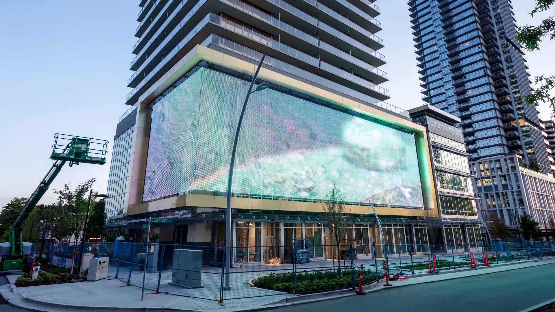 Outdoor LED Mesh Display Transforms Building into North America’s ...