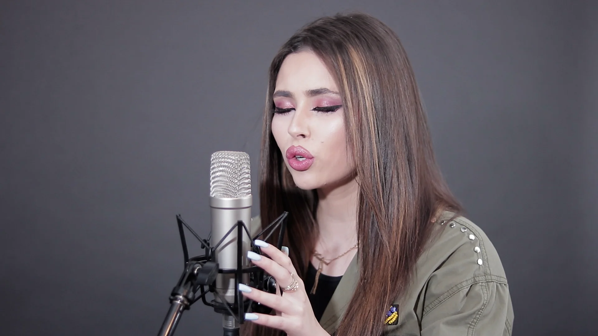 ANDREEA PETCU - Lovely
