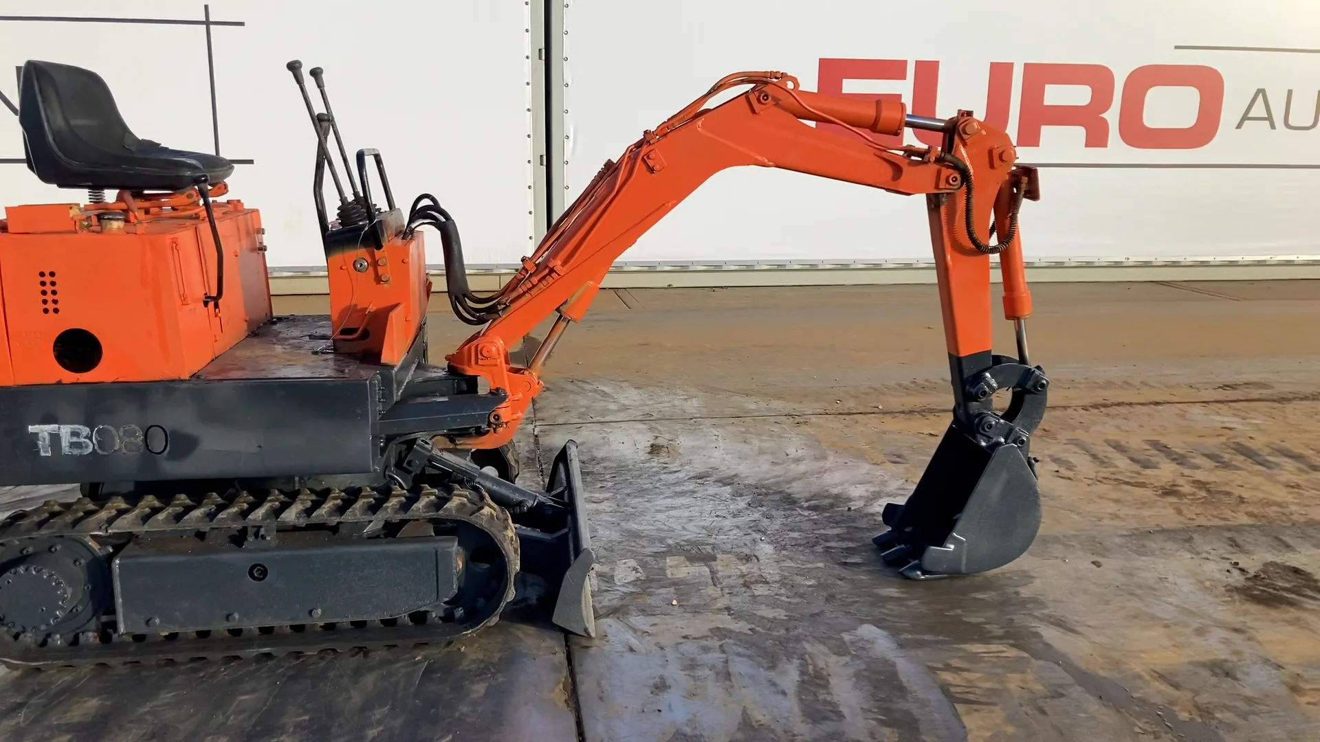 Takeuchi TB080- Leeds December 21 on Vimeo