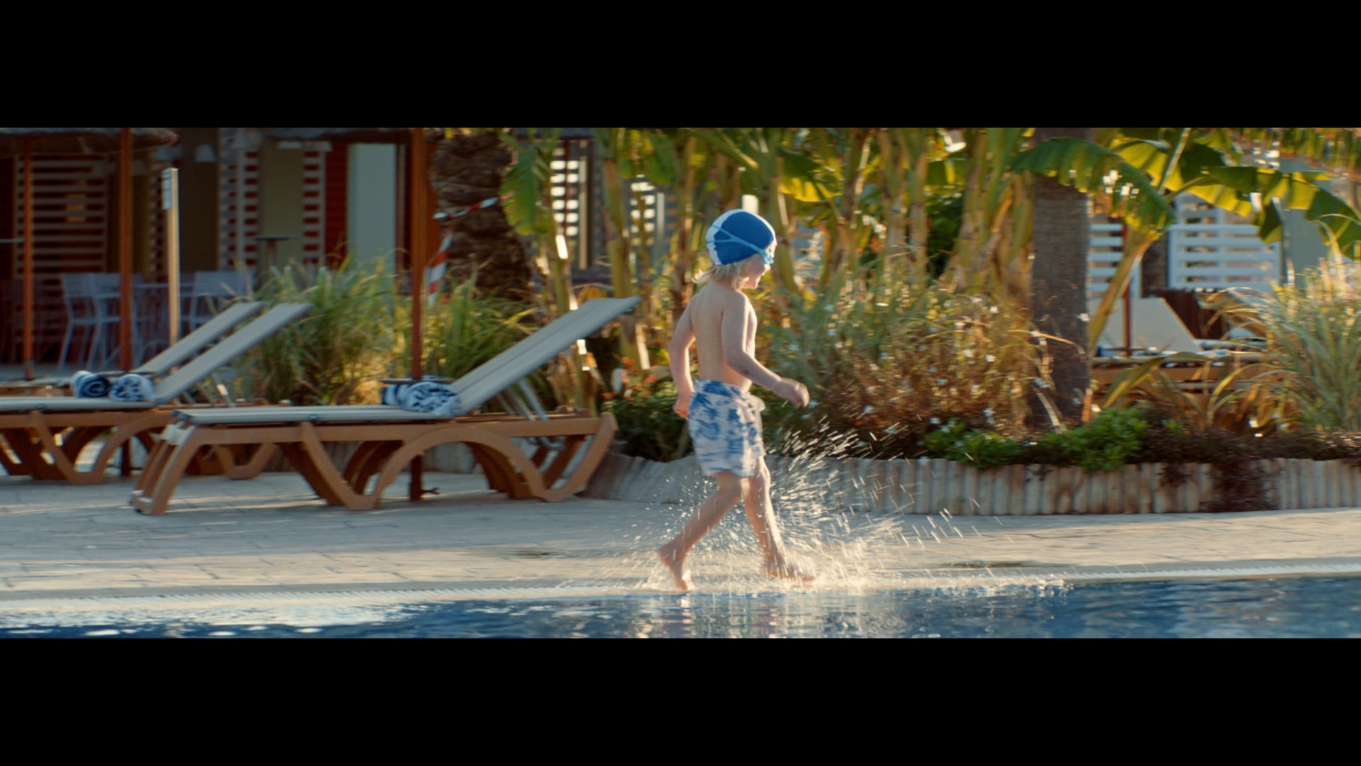 TUI FRITIDSRESOR - BAMSE'S SWIM SCHOOL by SIMON LADEFOGED on Vimeo