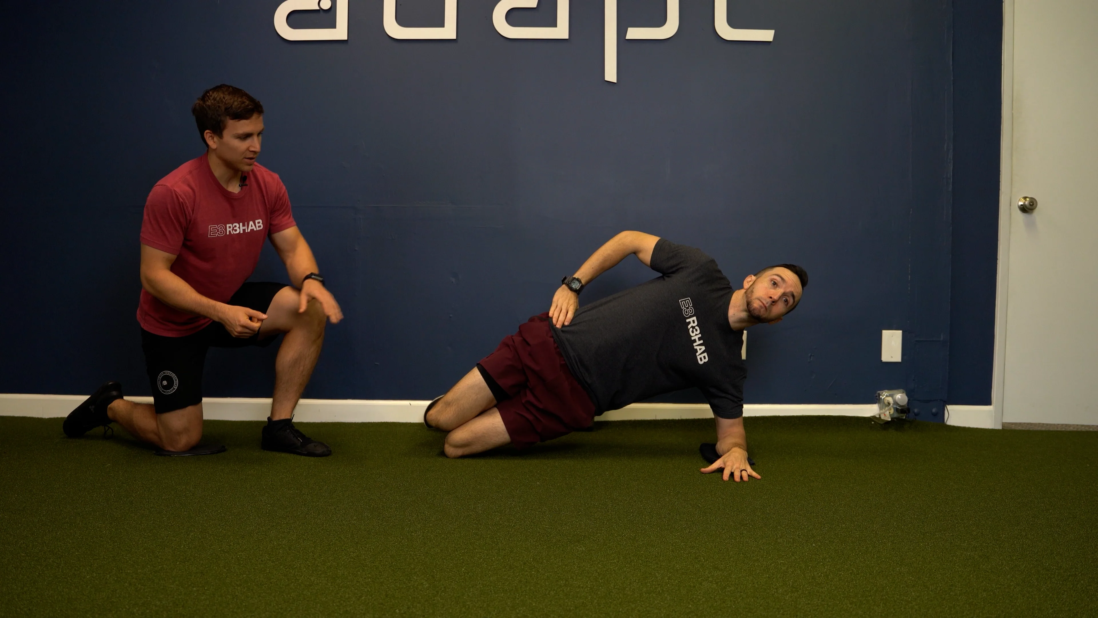 Short Side Plank (Tutorial)