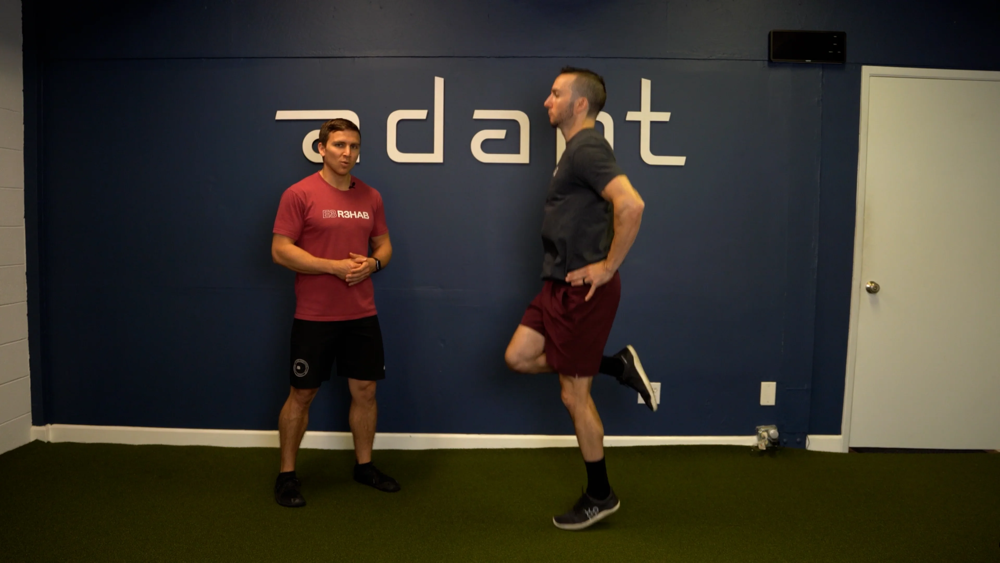 Single Leg Hops in Place (Tutorial)