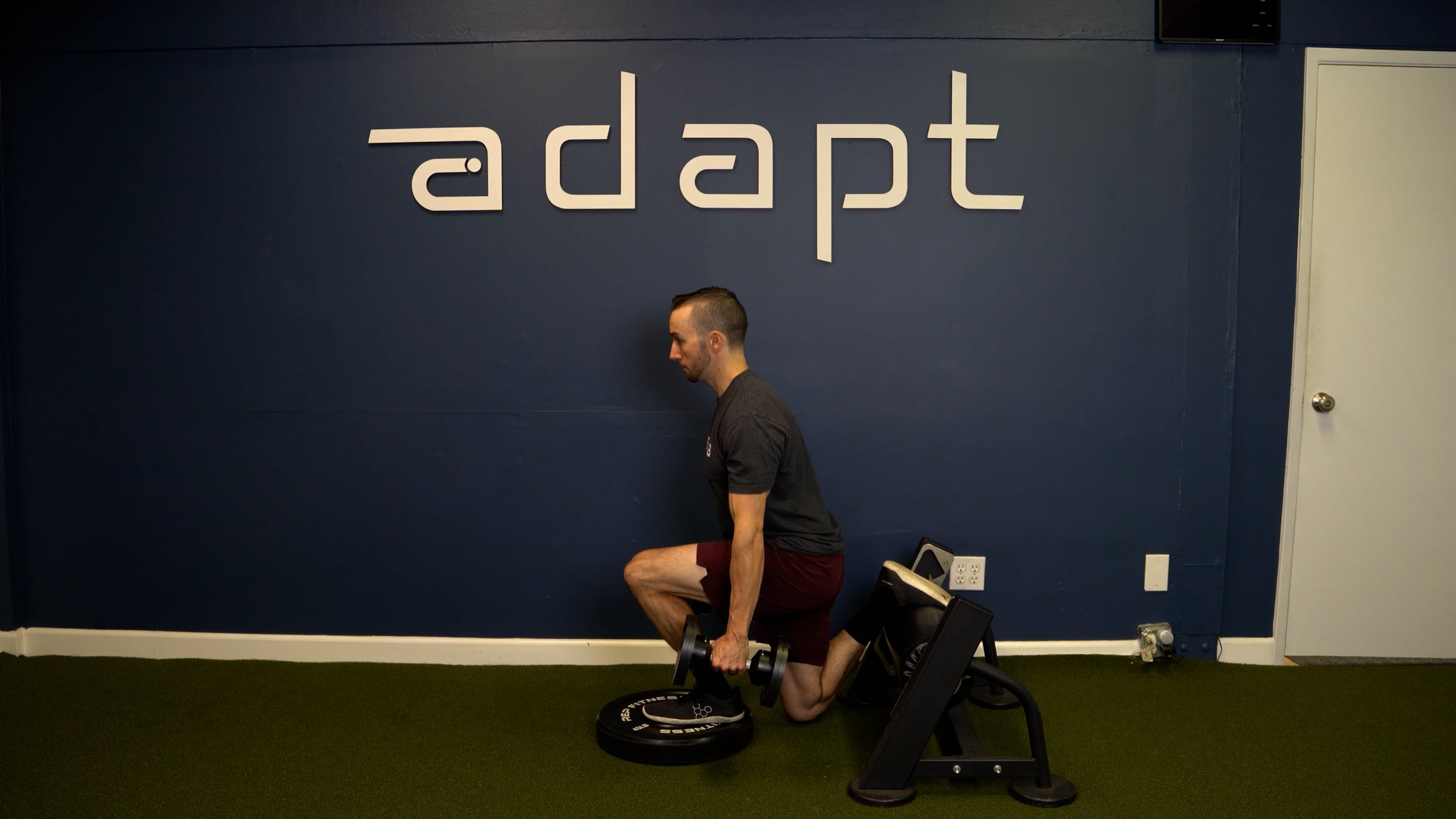 Weighted Deficit Rear Foot Elevated Split Squat (Demo)