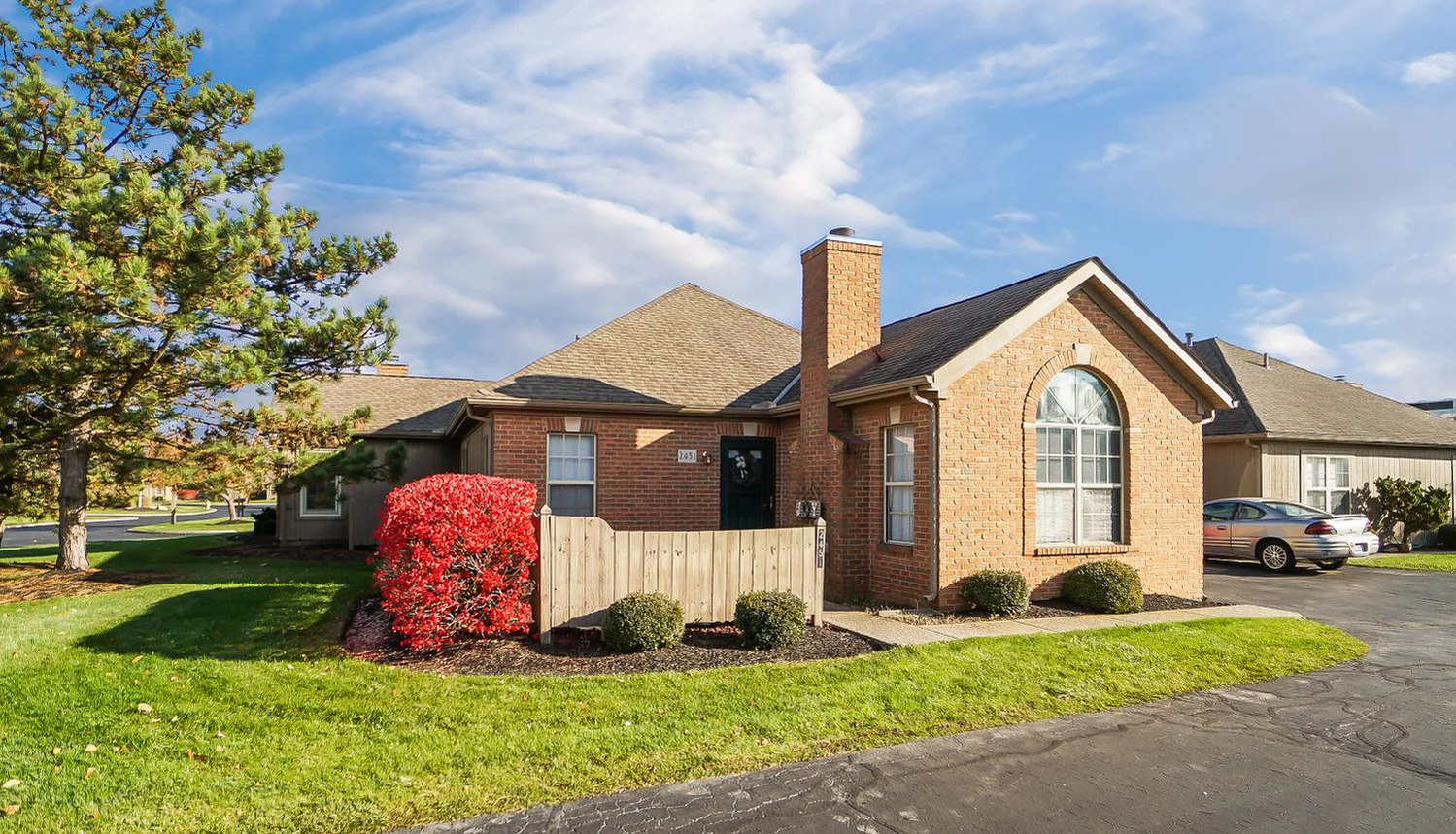2451 Hooverside Lane Grove City OH 43123 on Vimeo