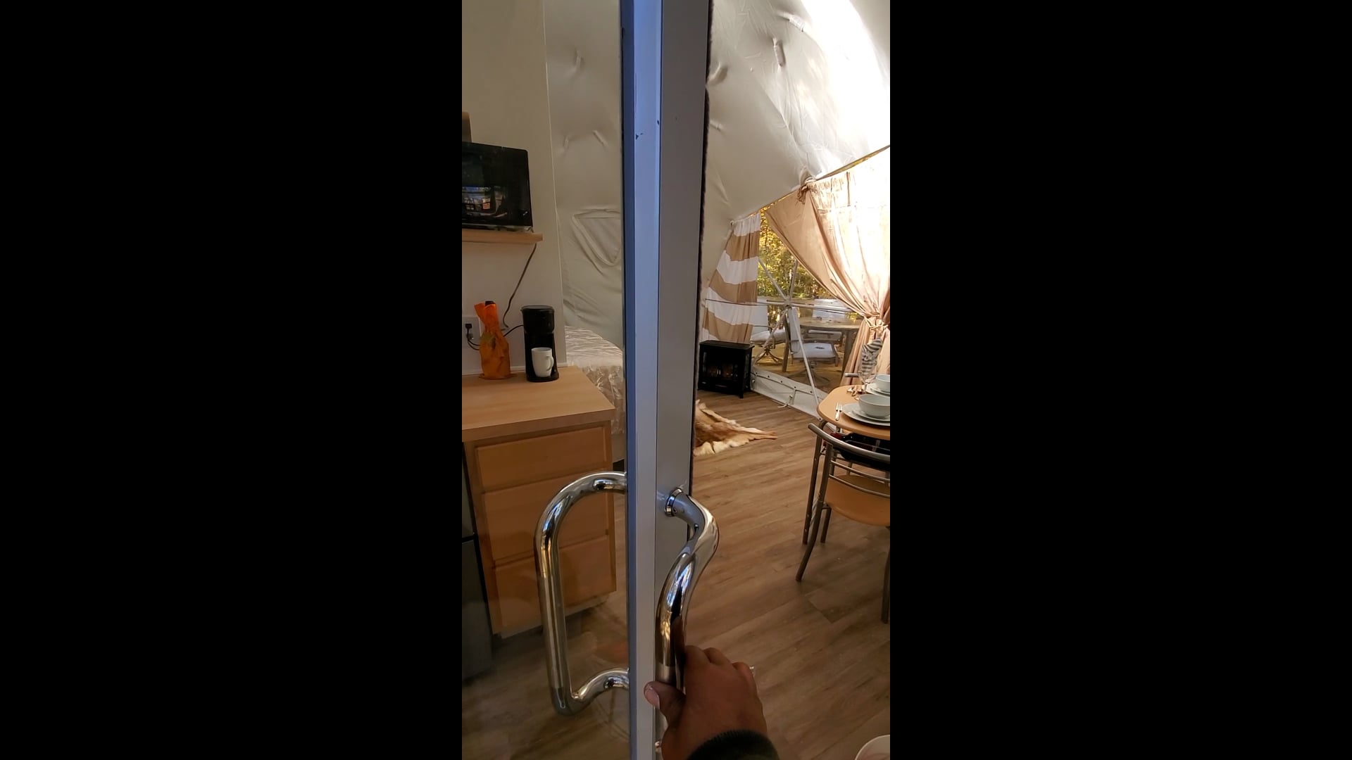 The Glamp Inn - Ladies Retreat, Glamping Exclusively for Adults