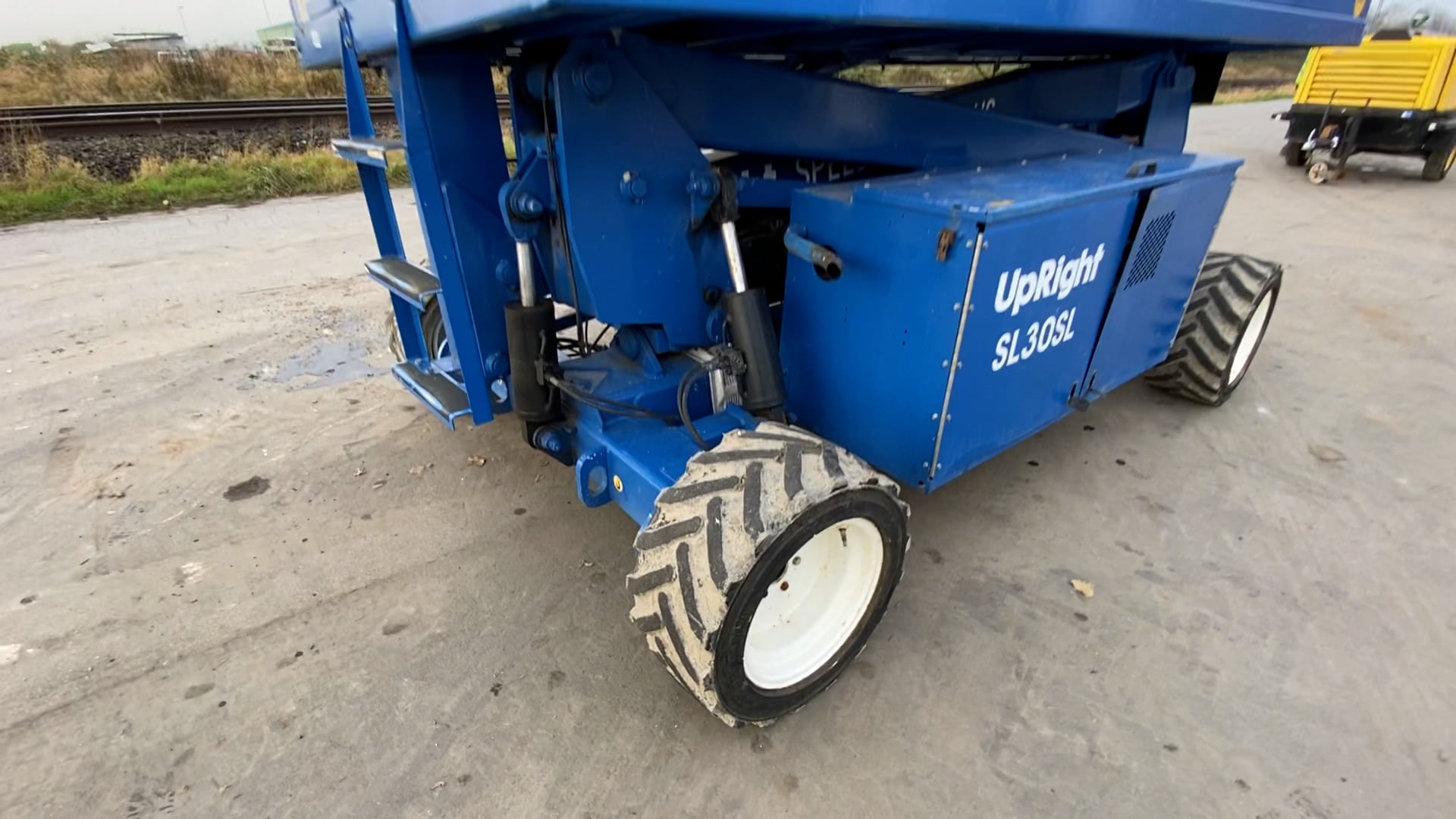 Upright SL30SL Wheeled Scissor Lift Access Platfrom- Dormagen December ...