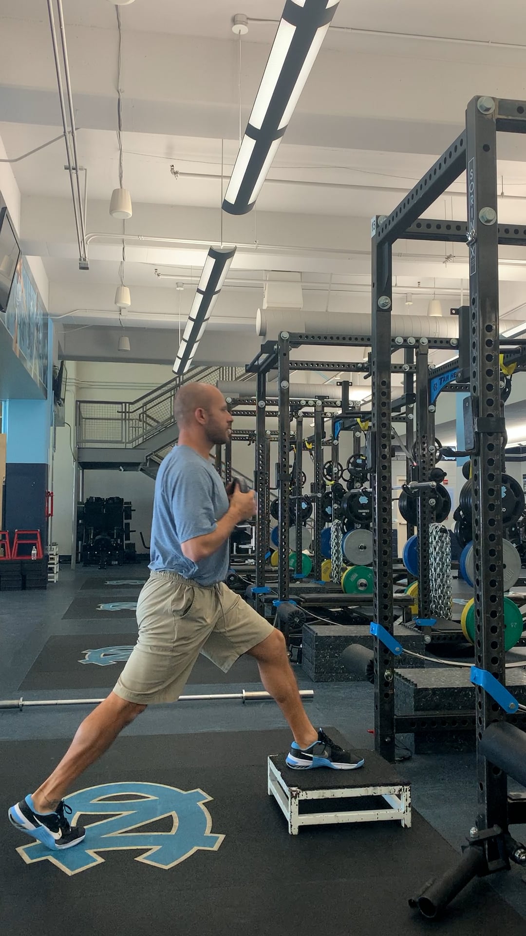 FFE split squat plate at chest on Vimeo