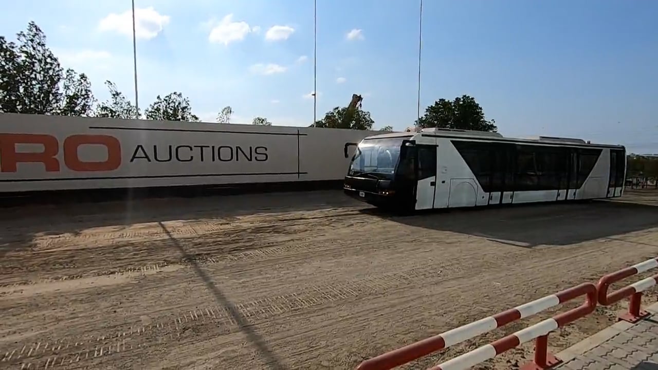 2005 NeoPlan N9022 Airport Bus, 6 Doors-EA-Dubai-December 21 on Vimeo