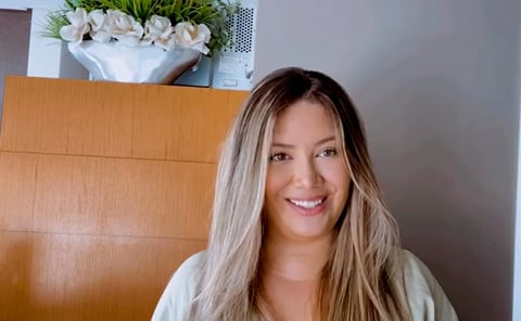 Júlia R. - Vídeo de apresentação do professor na Preply on Vimeo