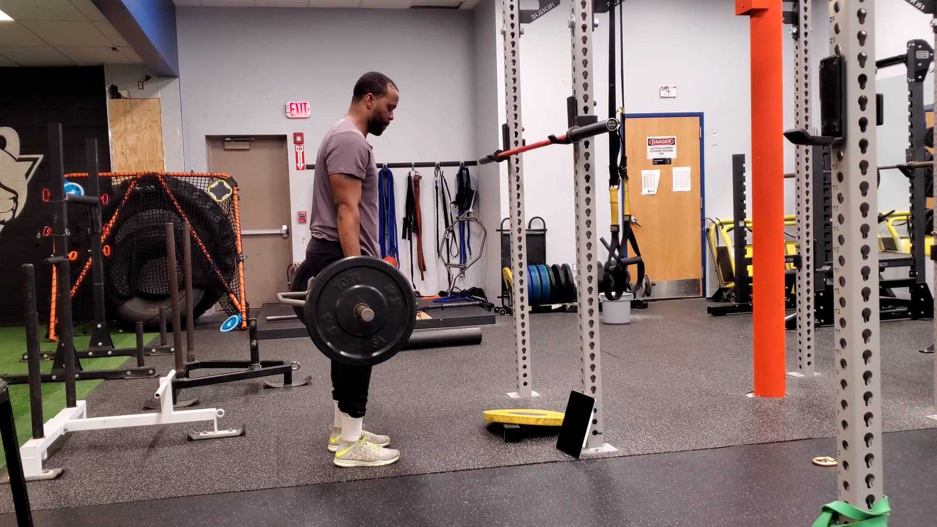 Trapbar RDL to Jump on Vimeo