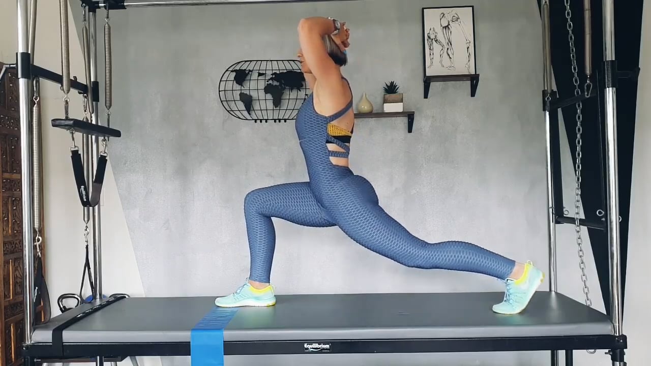 Hips and Spine in a Lunge with Theraband.mp4 on Vimeo