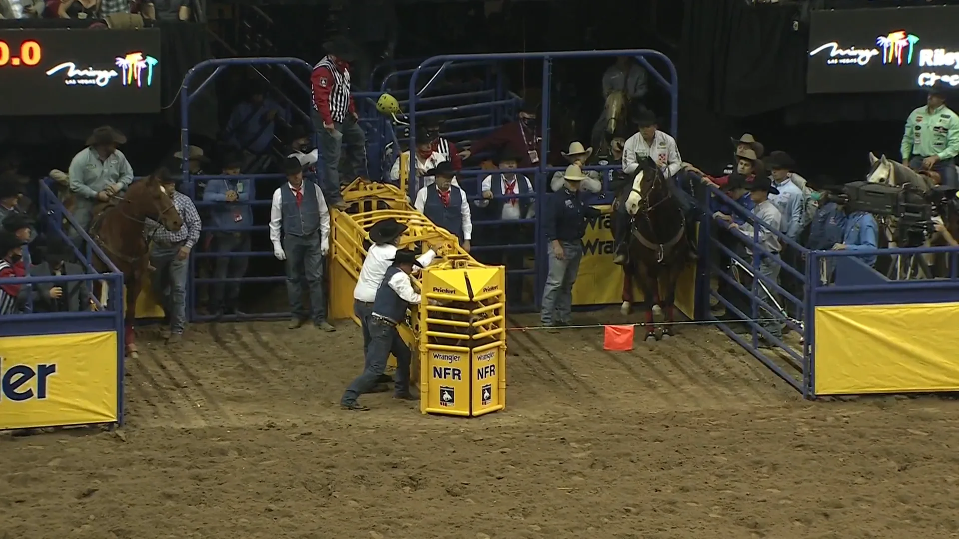 Riley Duvall | 2021 NFR Round 2 on Vimeo